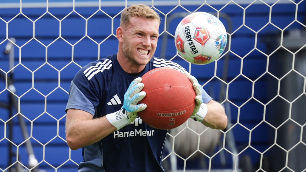 FC Bayern: Traurige Rückkehr – Daniel Peretz wollte HSV-Leihe schon ...